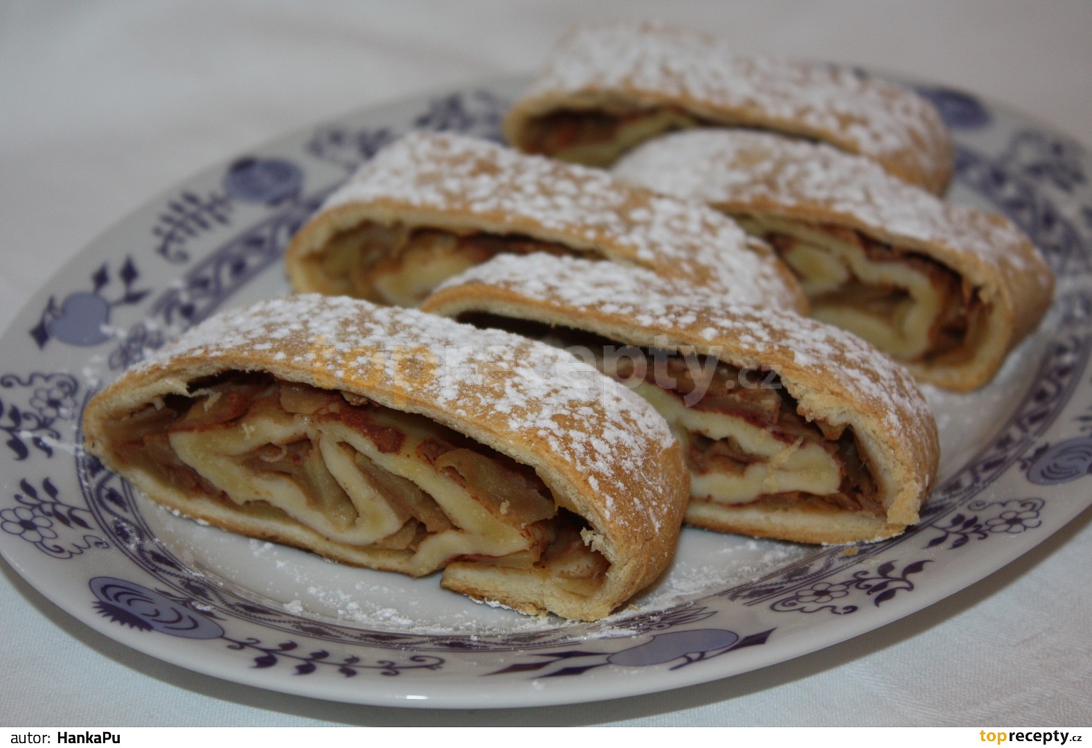 Jablečný závin III. recept - TopRecepty.cz