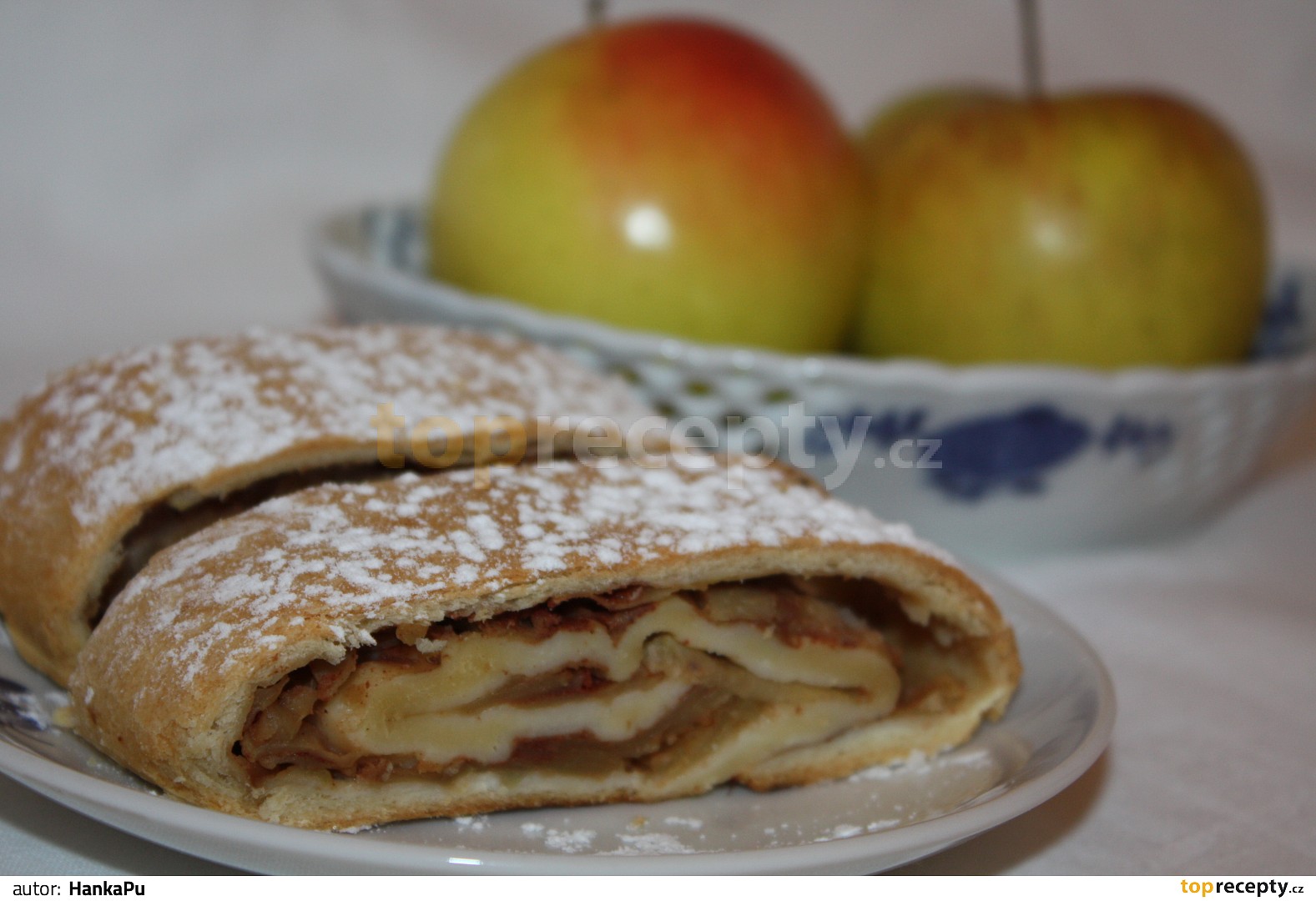 Jablečný závin III. recept - TopRecepty.cz