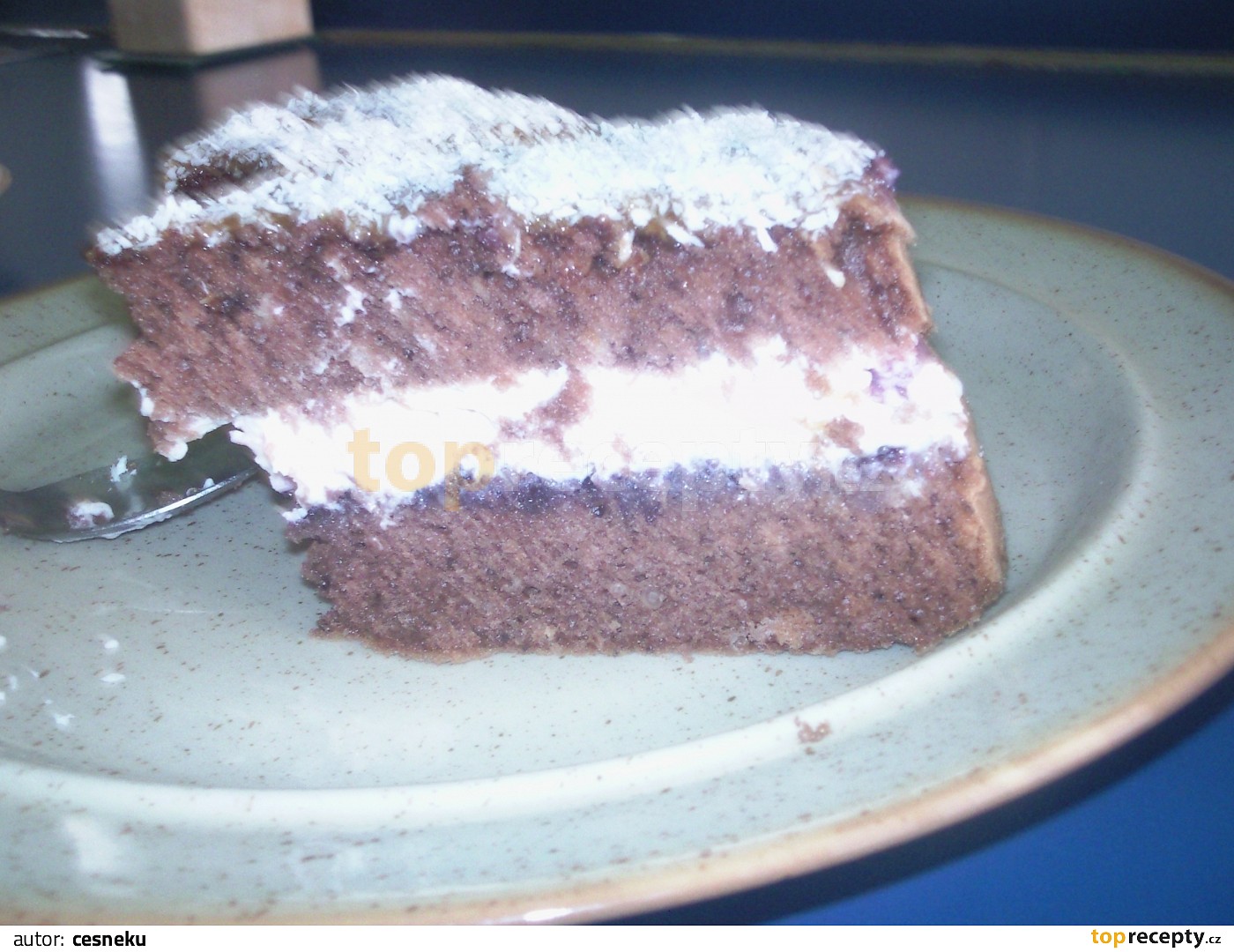 Kakaový olejový korpus na dort recept - TopRecepty.cz