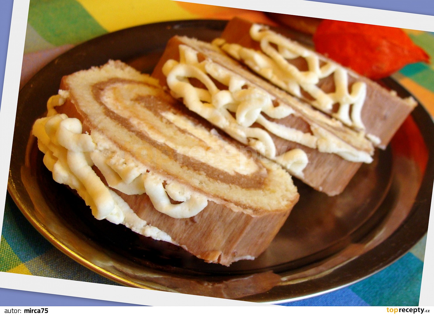 Bílková roláda s dvojí náplní - TopRecepty.cz