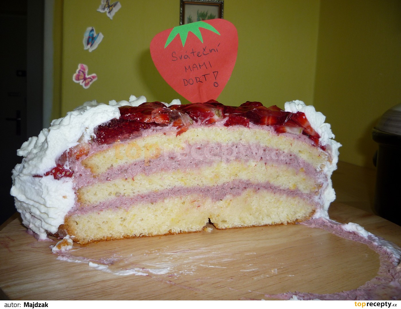 Jahodový dort se šlehačkou recept - TopRecepty.cz Jahodový dort se šlehačkou recept - TopRecepty.cz