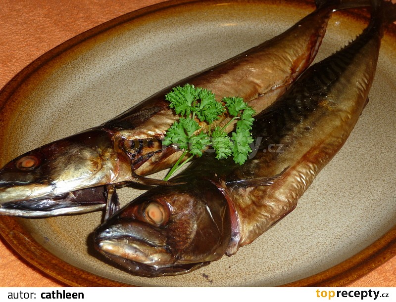 Doma uzená makrela recept - TopRecepty.cz