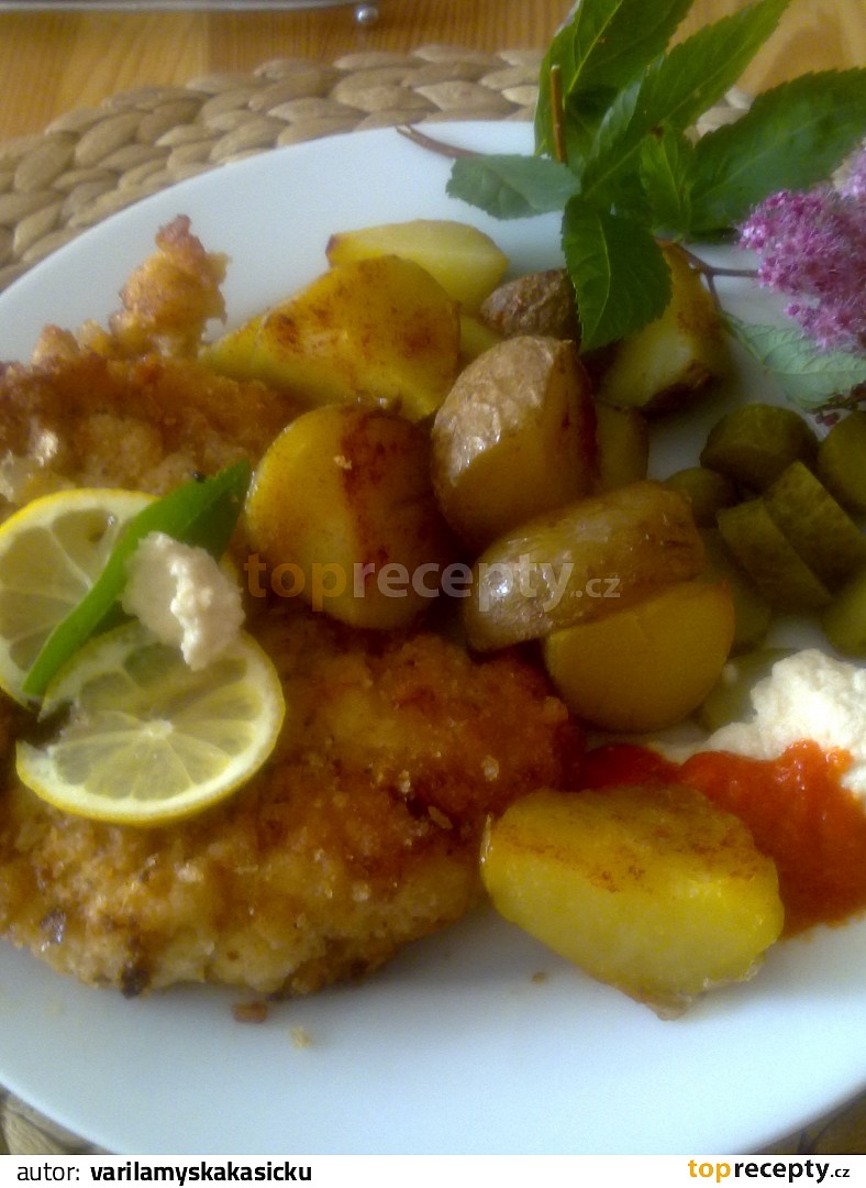 Krásně nadýchané, smažené, kuřecí řízky, dnes neklasicky - TopRecepty.cz