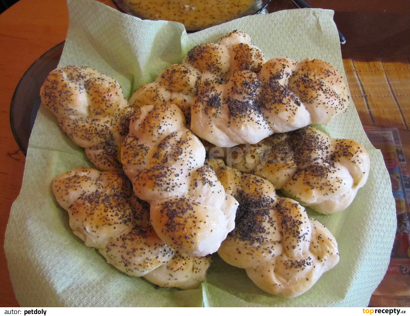 České housky-rohlíky recept - TopRecepty.cz