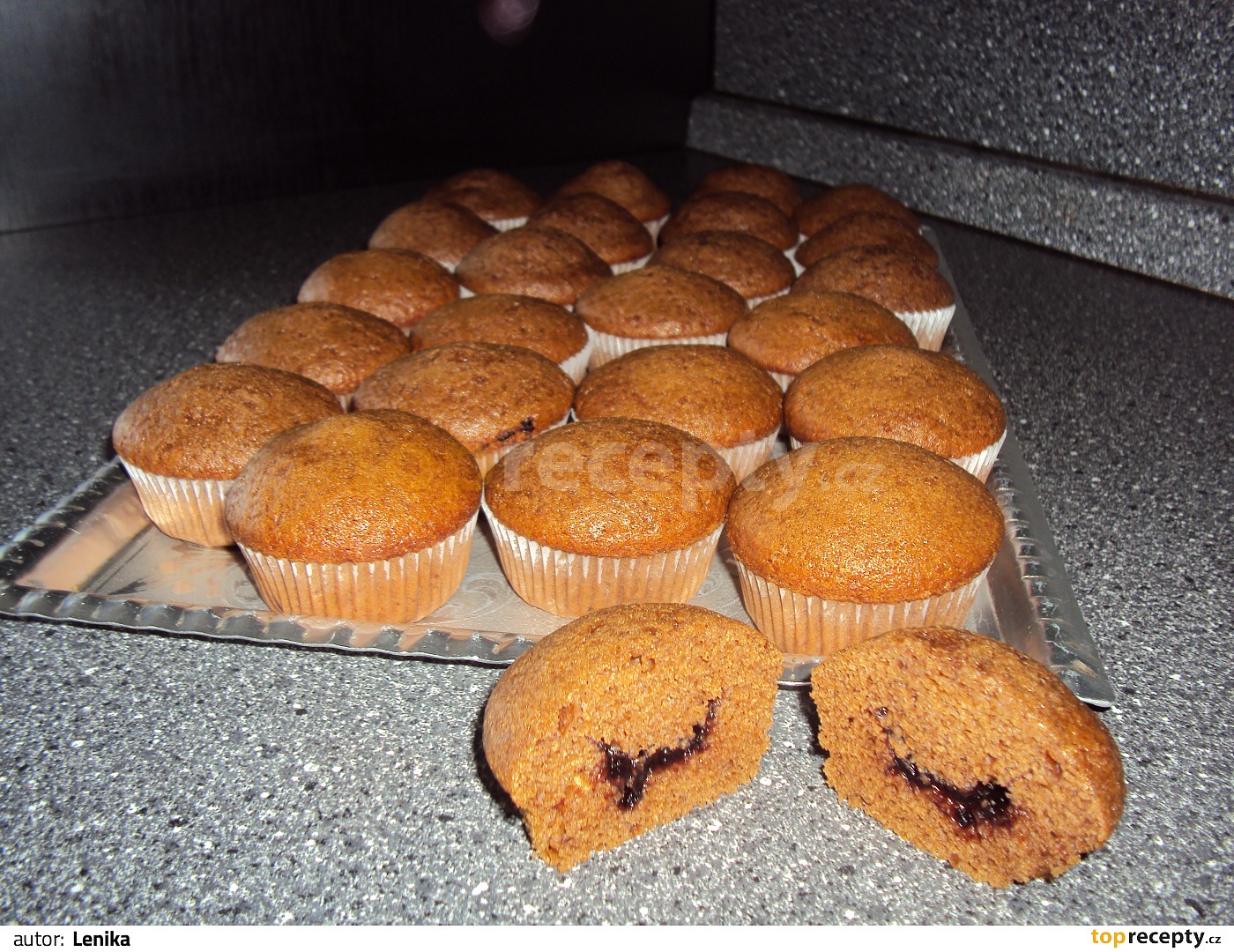 Perníkové muffiny recept - TopRecepty.cz