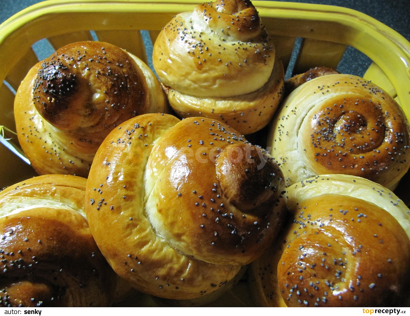 Briošky - šneky - TopRecepty.cz