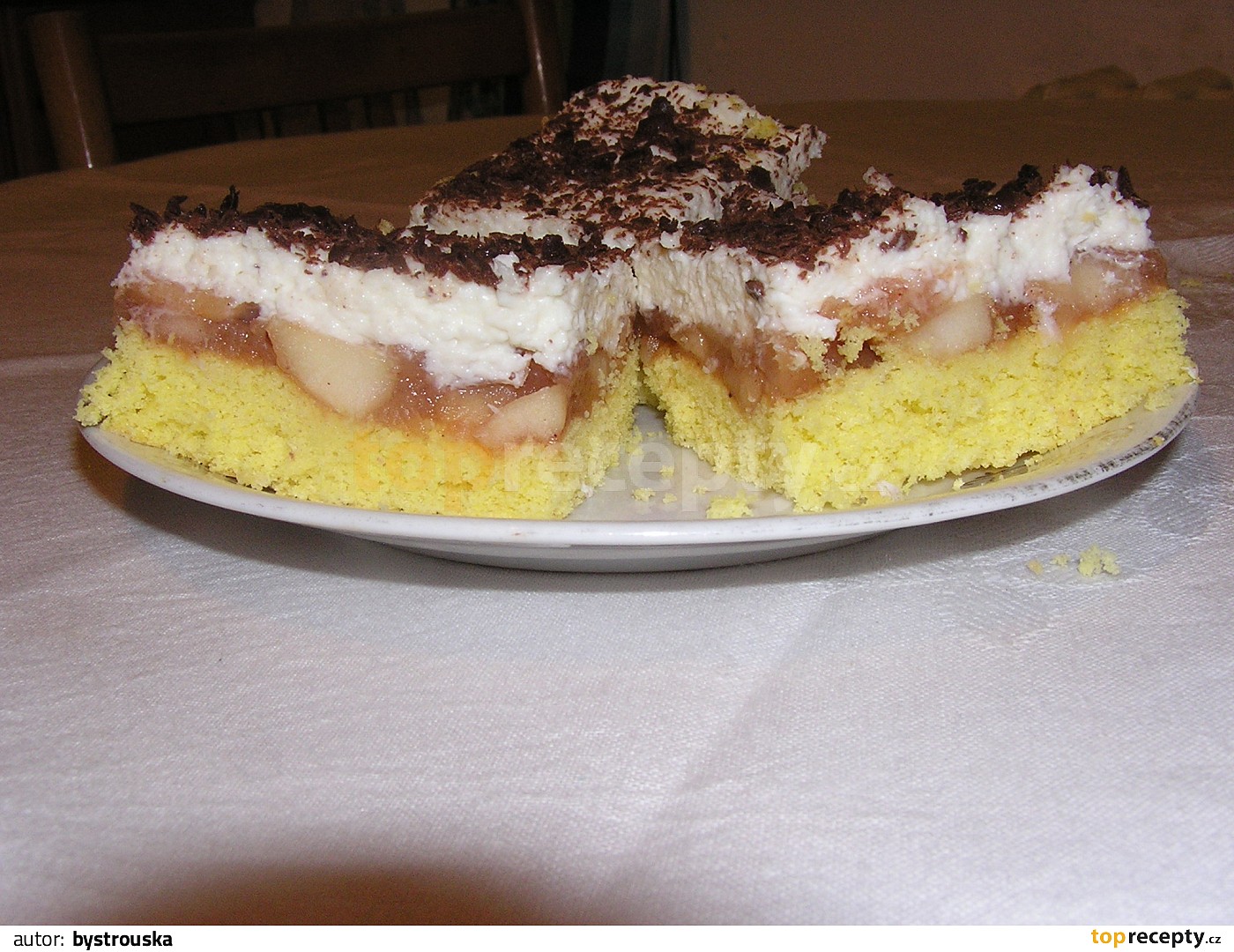 Kokosový jablečník - TopRecepty.cz