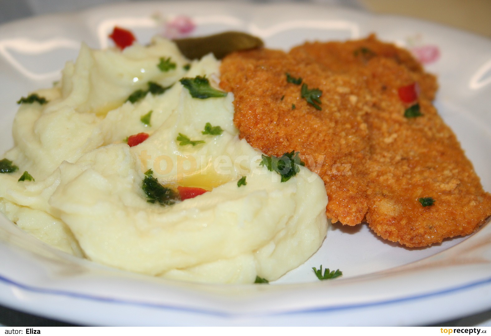 Kuřecí řízek recept - TopRecepty.cz