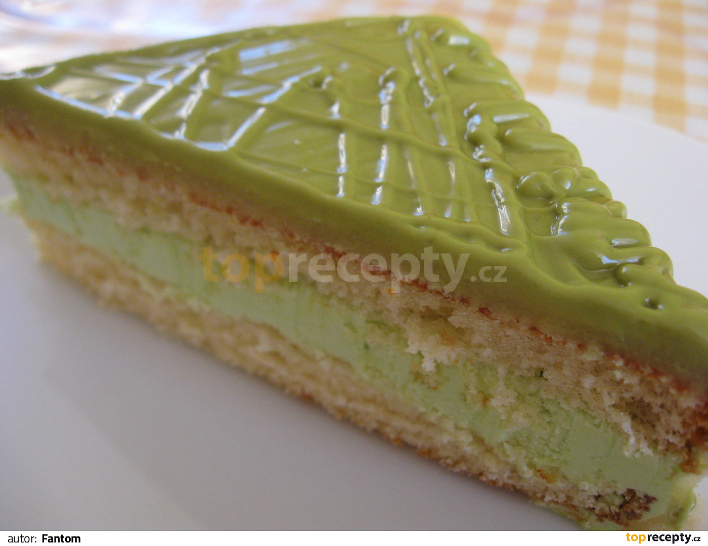 Pistáciový dort recept - TopRecepty.cz