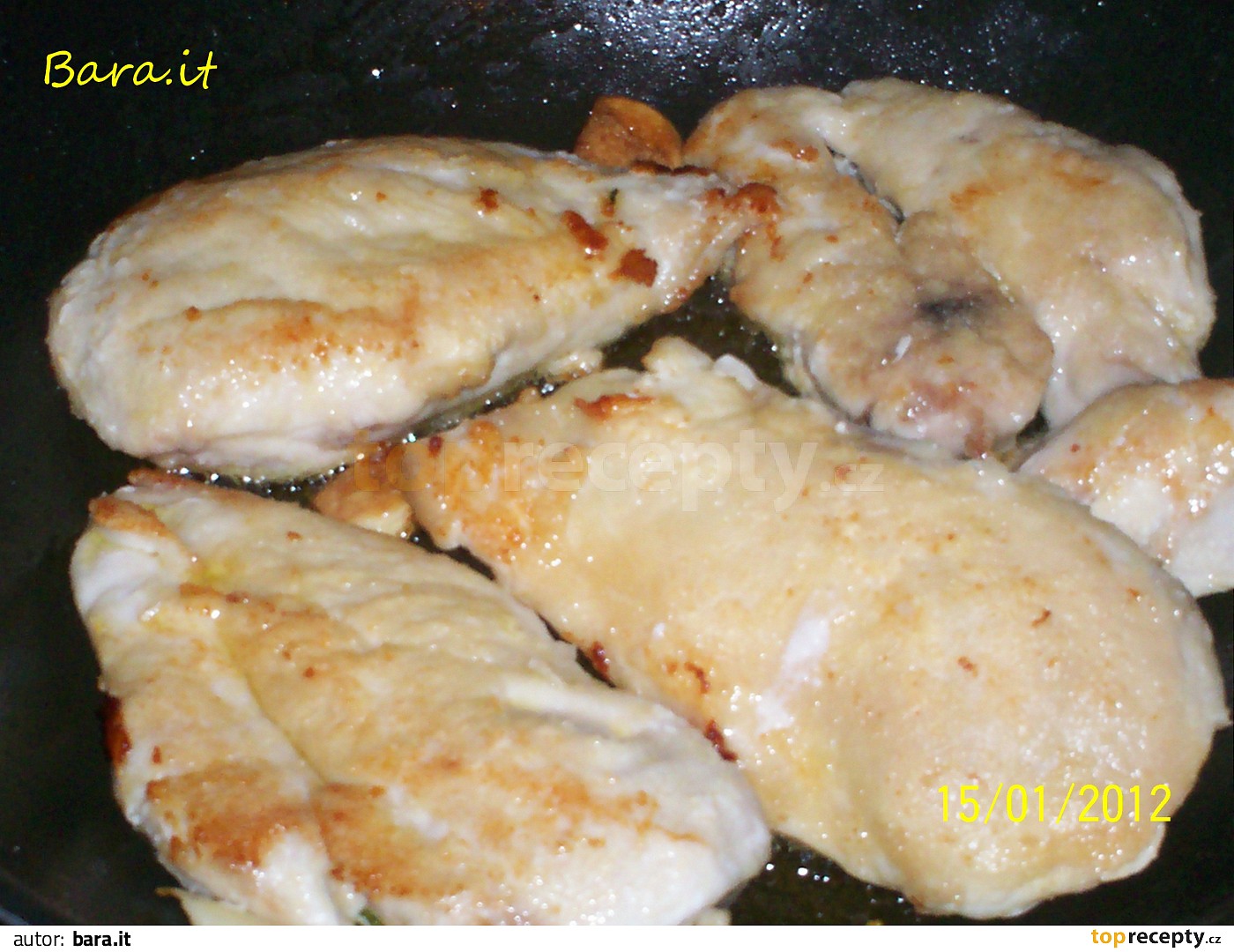 Kureci prsicka s artycoky recept - TopRecepty.cz