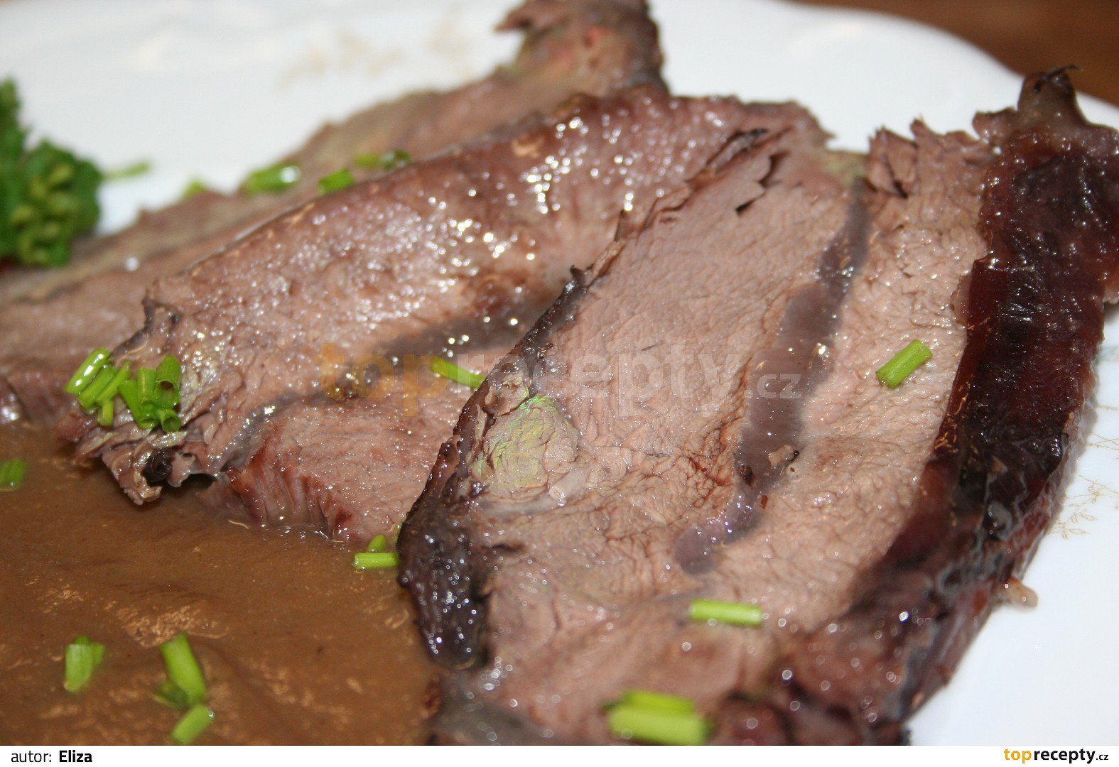 Hovězí loupaná plec na víně po italsku recept - TopRecepty.cz