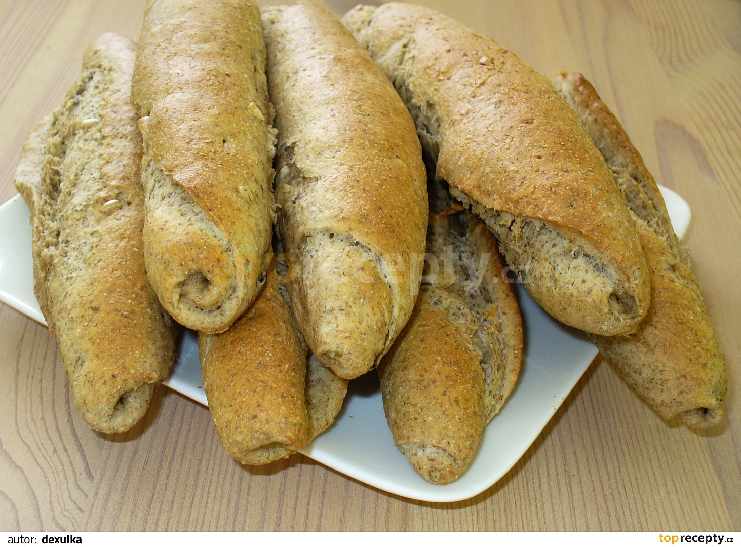 Žitné rohlíky - TopRecepty.cz