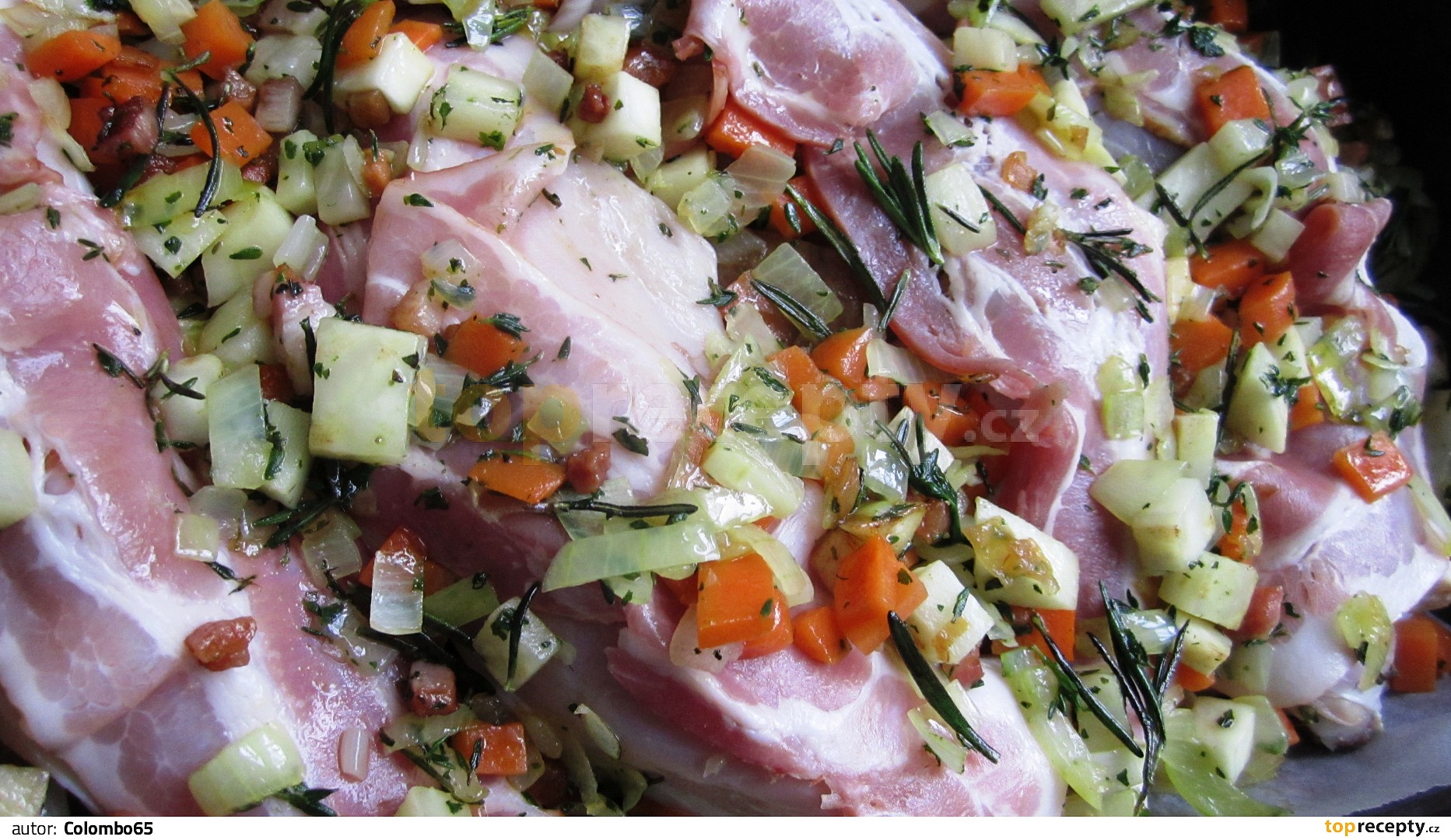 Kapoun na slanině recept - TopRecepty.cz