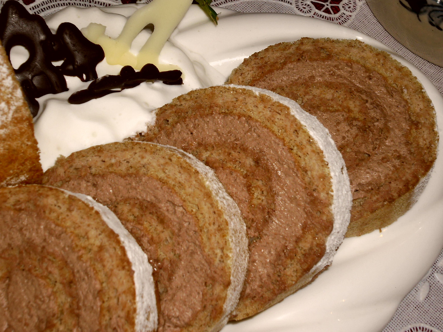 Ořechová roláda bez mouky - TopRecepty.cz