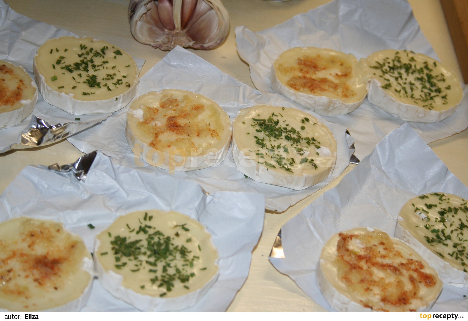 Nakládaný Hermelín I - TopRecepty.cz