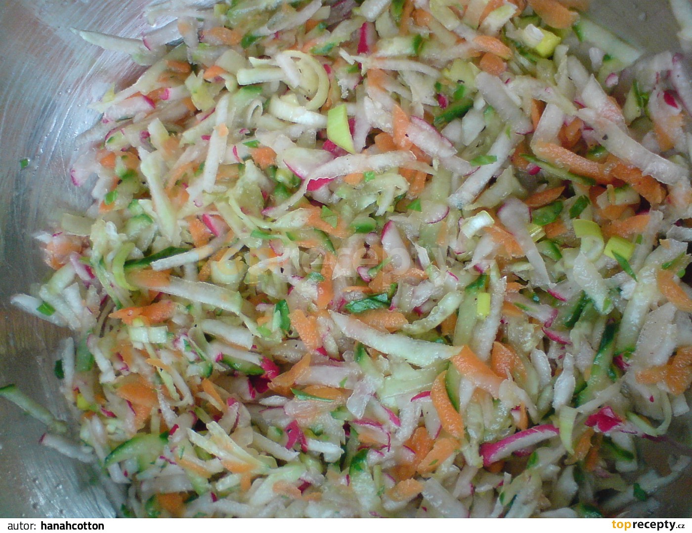 Jarní salát recept - TopRecepty.cz