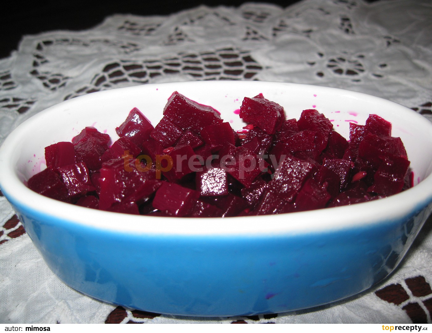 Červená řepa nakládaná a extra voňavá recept - TopRecepty.cz