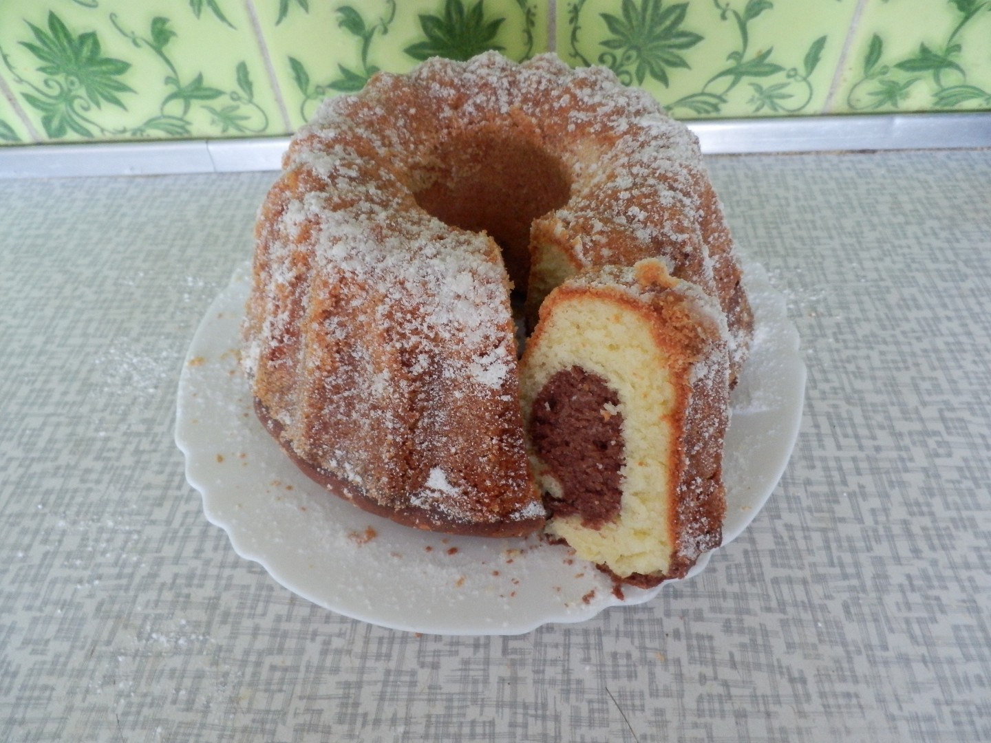 Dvoubarevná hrníčková bábovka recept - TopRecepty.cz