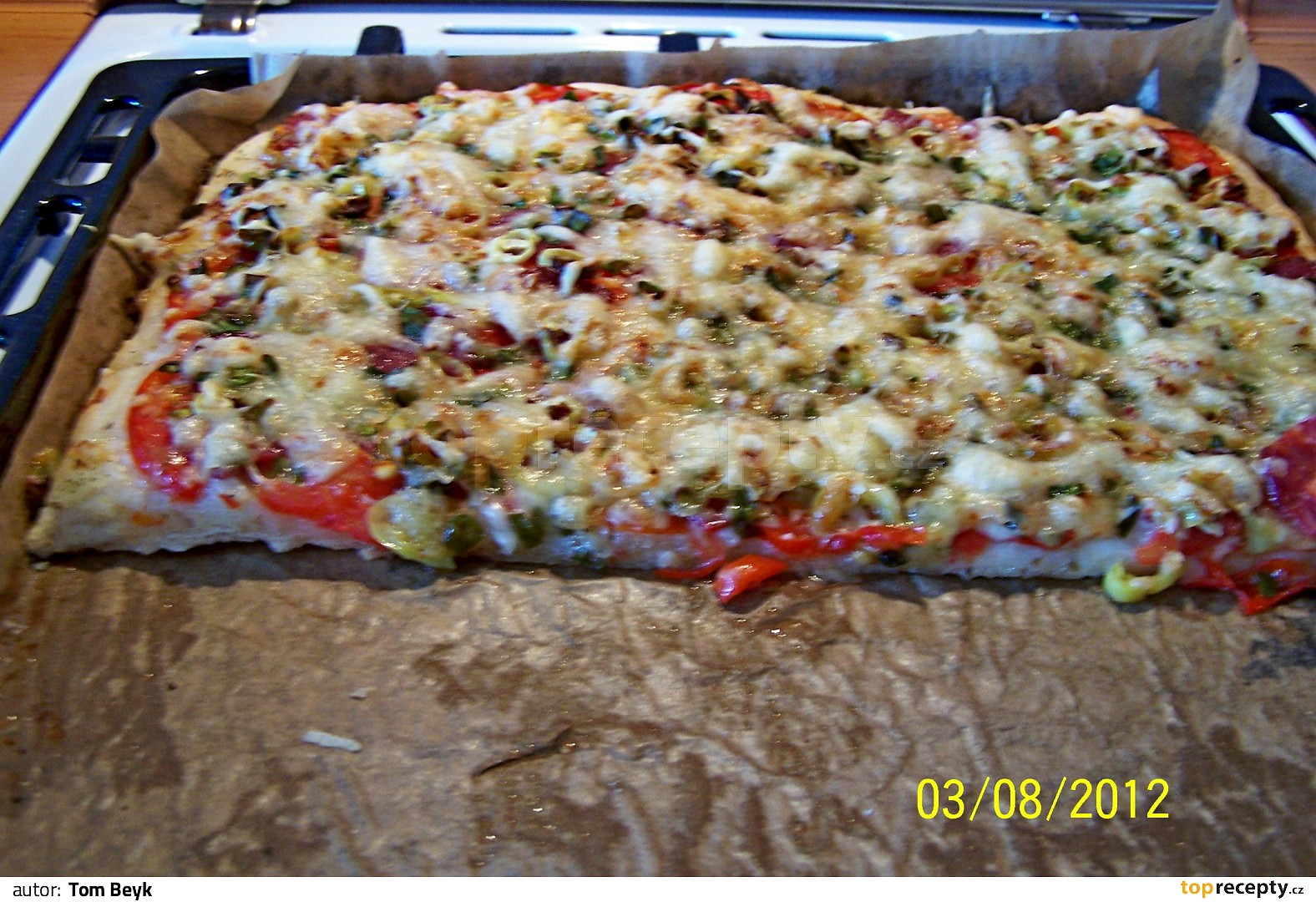 Pizza T. B. recept - TopRecepty.cz