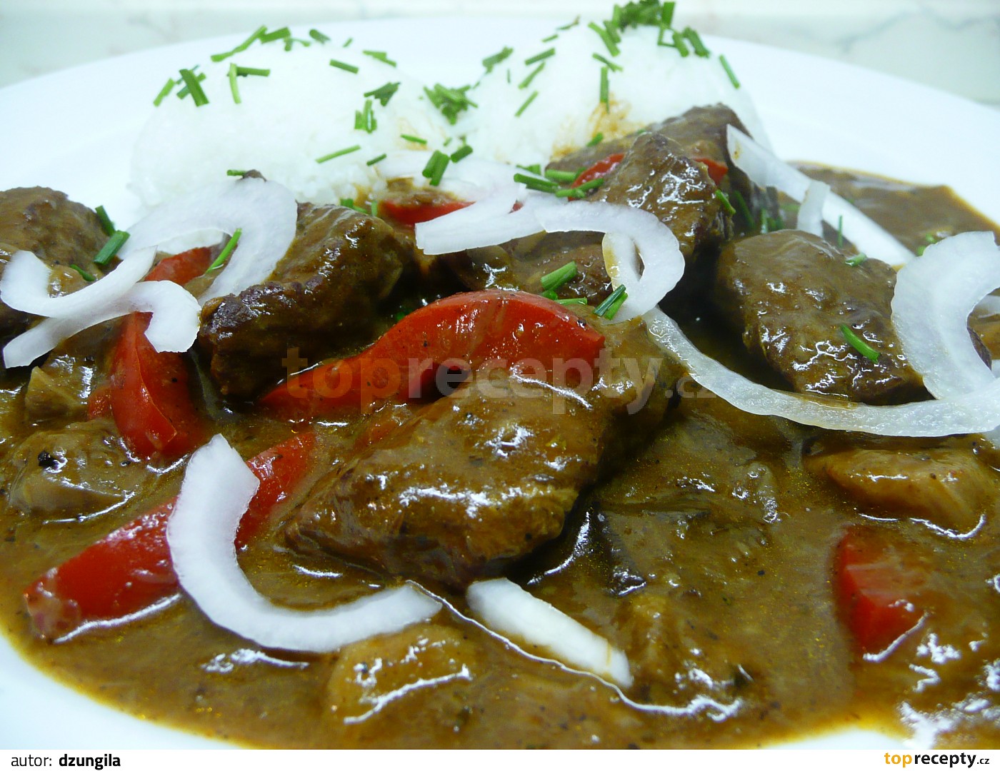 Staročeské hovězí na houbách recept - TopRecepty.cz