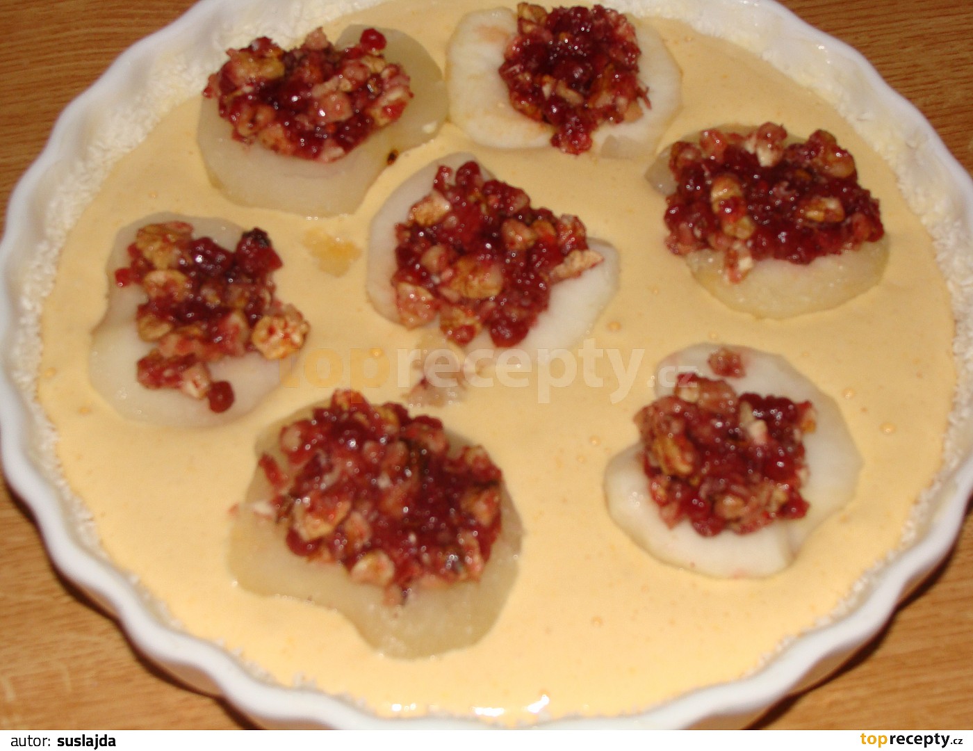Brusinkovo-ořechová jablíčka v piškotu recept - TopRecepty.cz