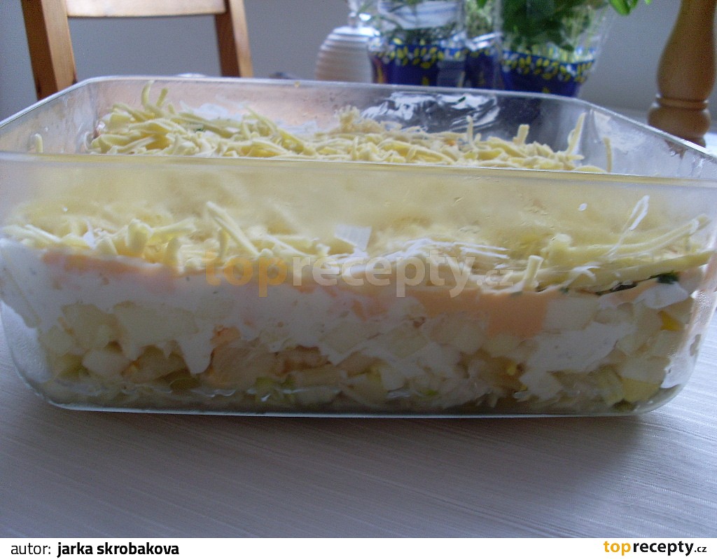 Vrstvený salát recept - TopRecepty.cz