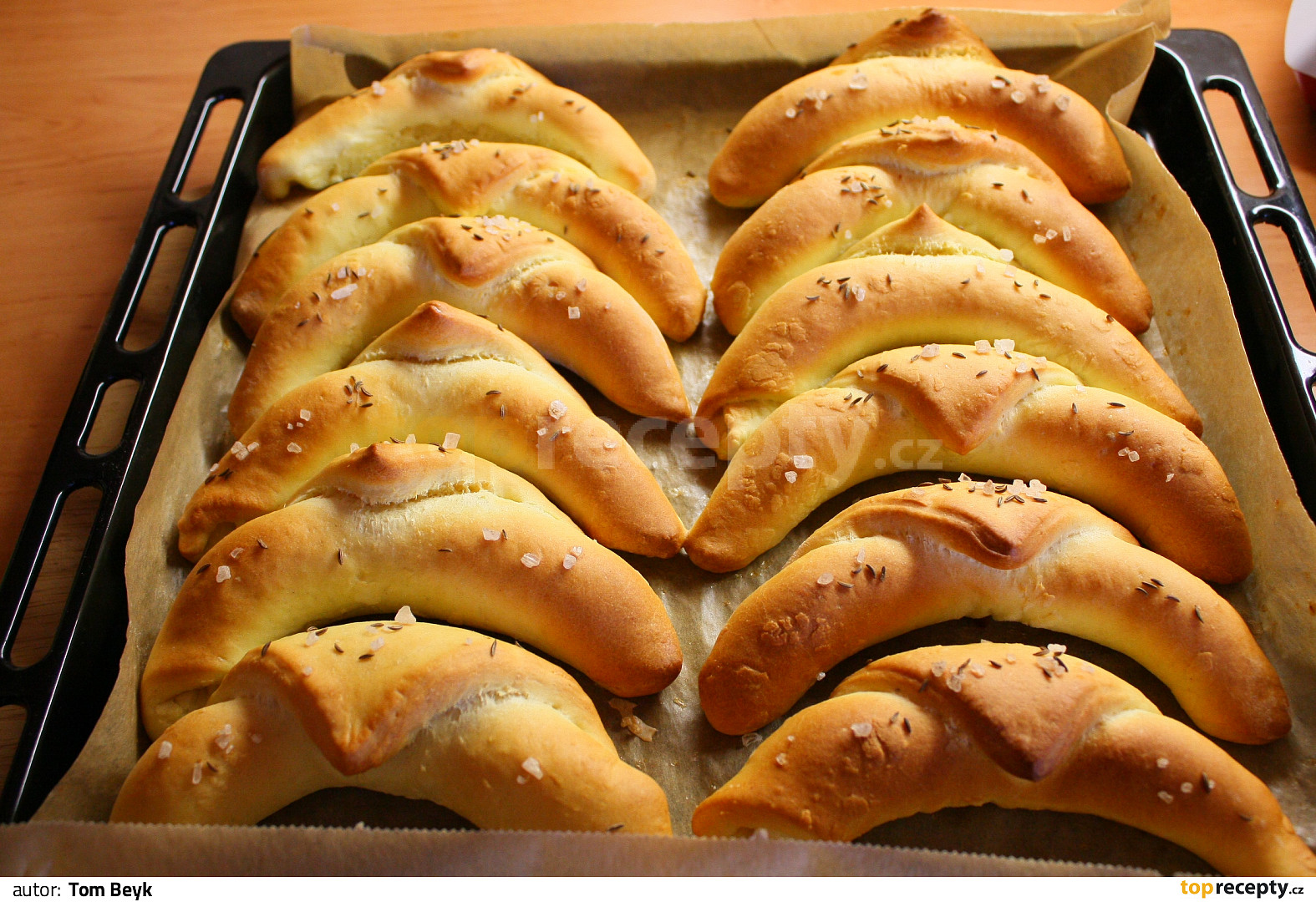 Domácí rohliky - TopRecepty.cz