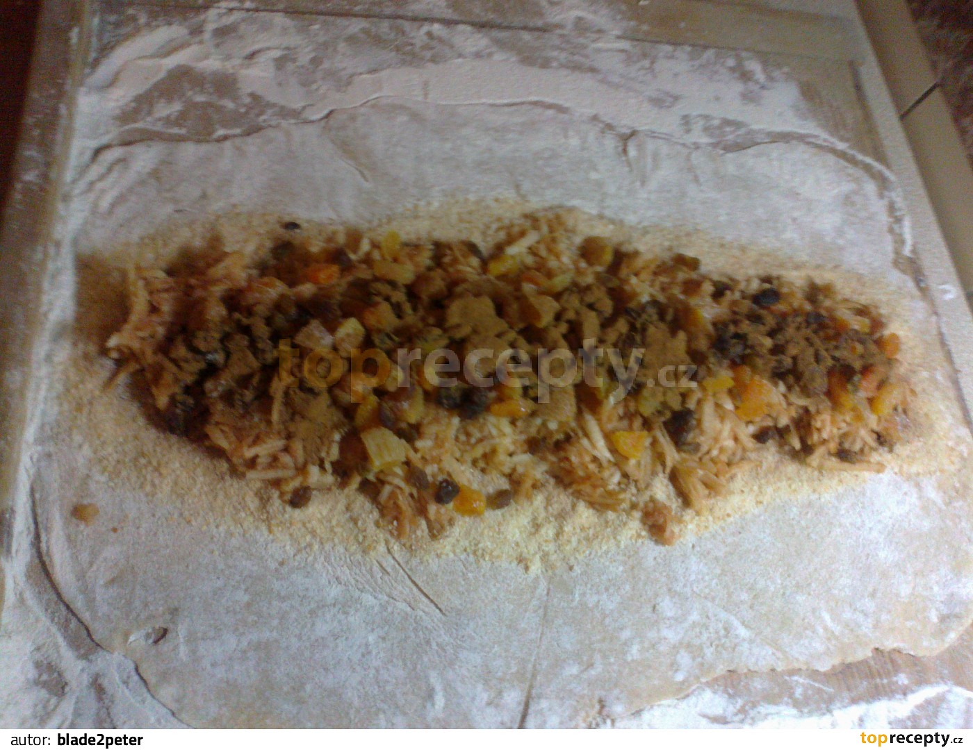 Tvarohový jablečný závin recept - TopRecepty.cz