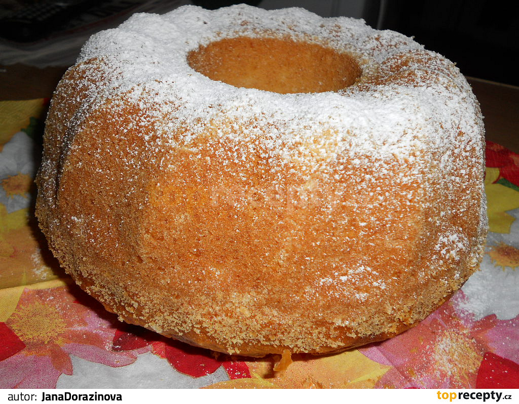 Banánová vláčná bábovka recept - TopRecepty.cz