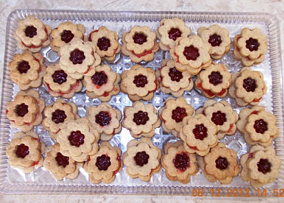 Celozrnné linecké recept - TopRecepty.cz