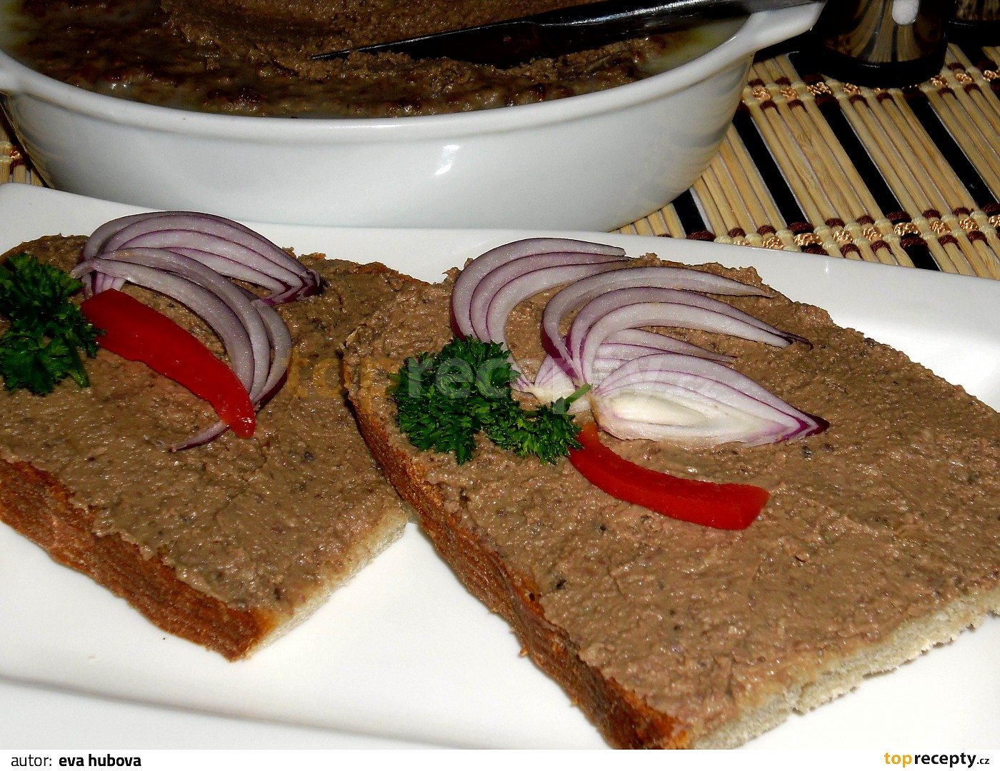 Paštika z kuřecích jater bezlepková recept - TopRecepty.cz