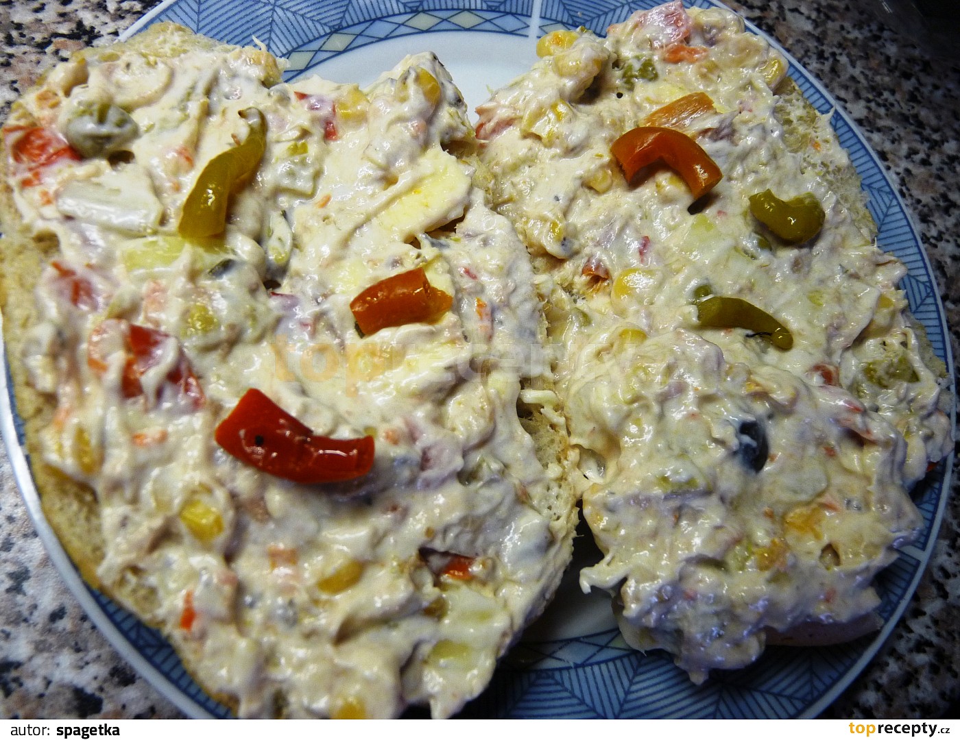 Pomazánka Kalifornský salát a kozí rohy recept - TopRecepty.cz