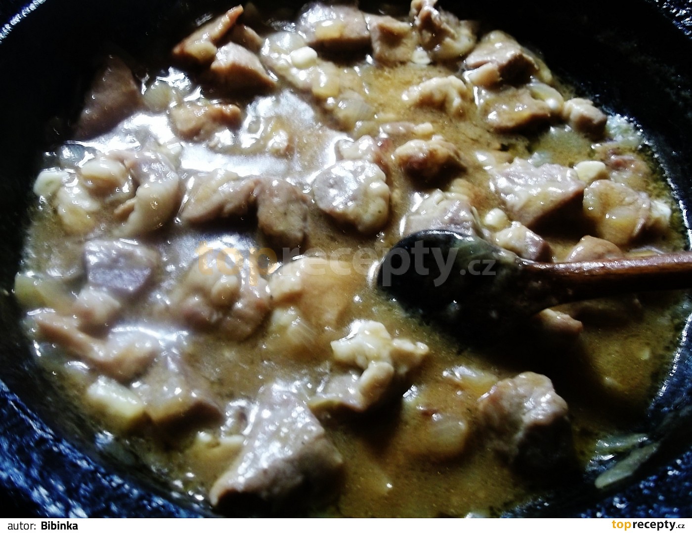 Vepřové kousky na hrášku s kuskusem-rychlý oběd recept - TopRecepty.cz