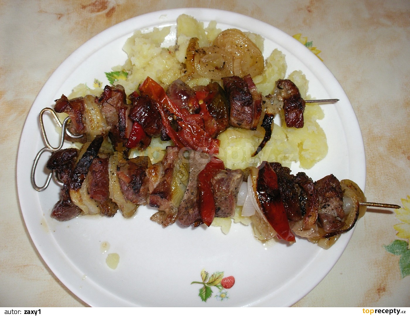 Vepřové špízy recept - TopRecepty.cz