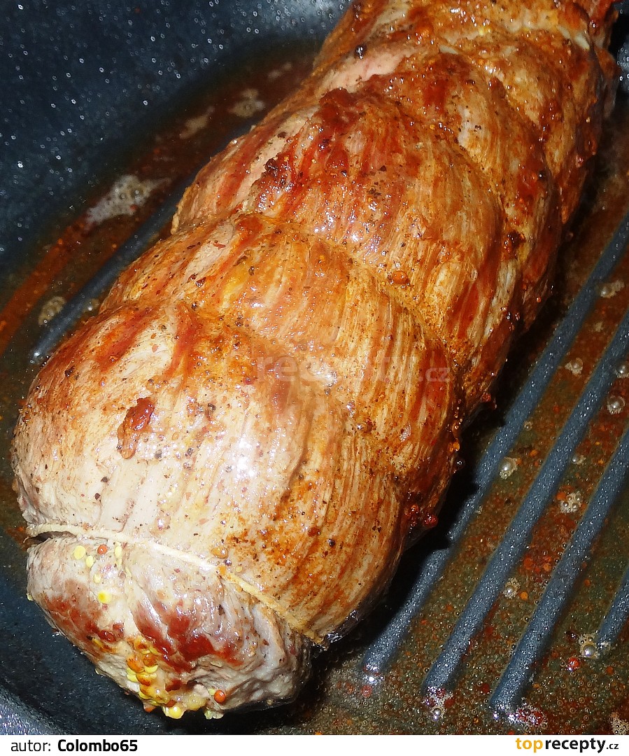 Rolovaný hovězí pupek s mrkvovým terčem recept - TopRecepty.cz