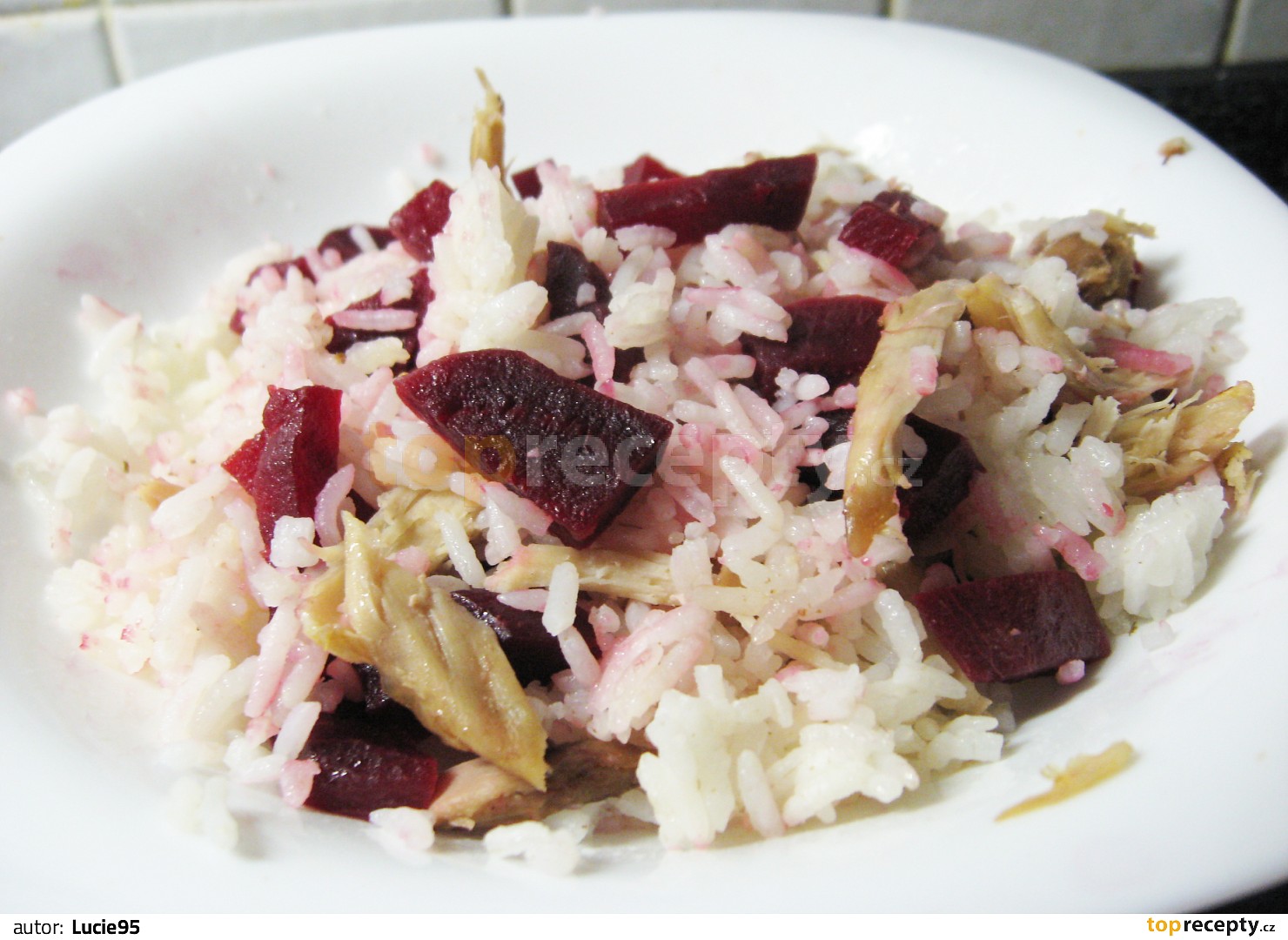 Červená řepa s rýží a kuřecím masem recept - TopRecepty.cz