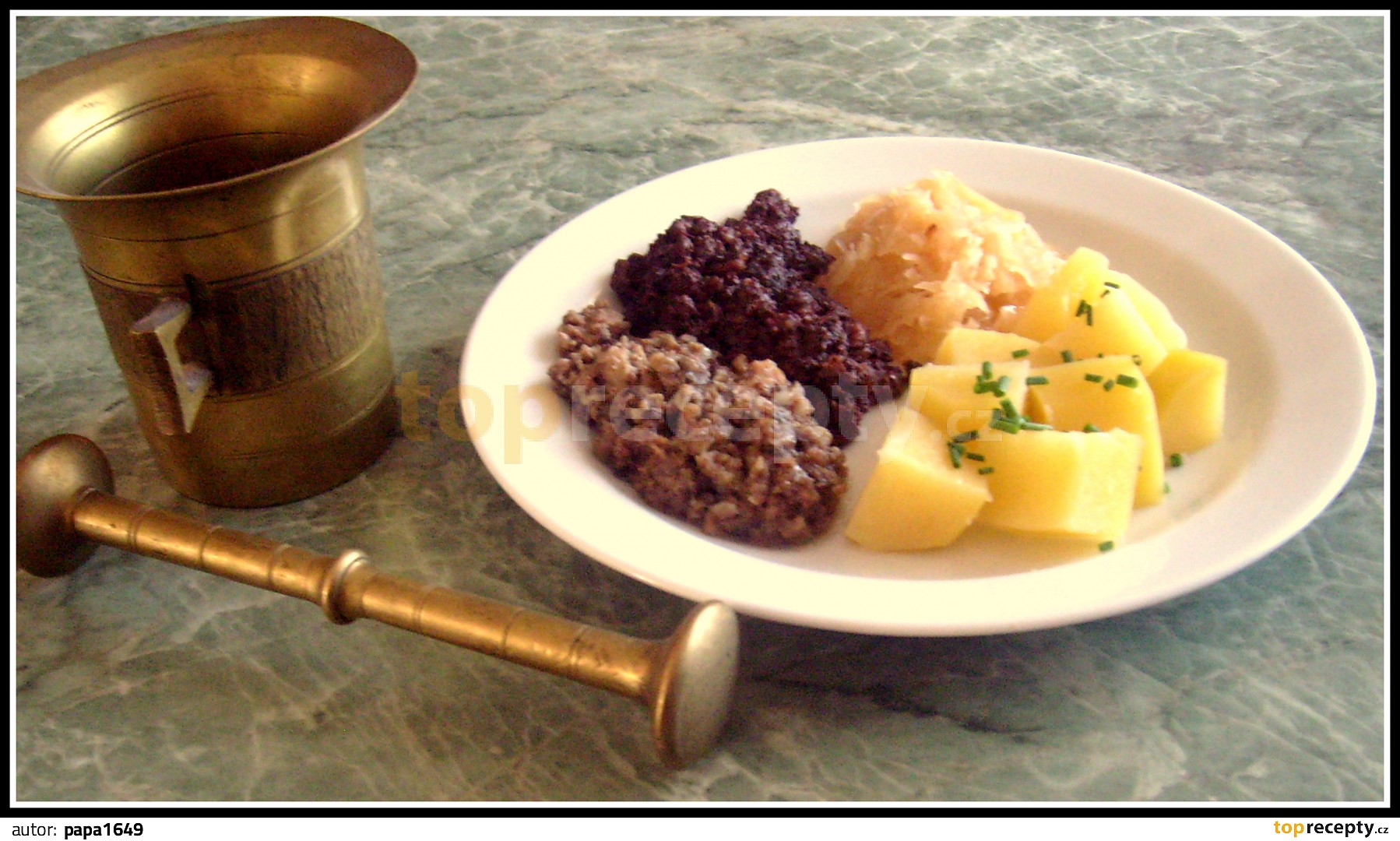 Domácí prejt a "kroupy" se zelím a brambory recept - TopRecepty.cz