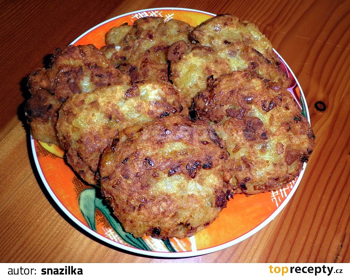 Placky z brambor a cibulky recept - TopRecepty.cz