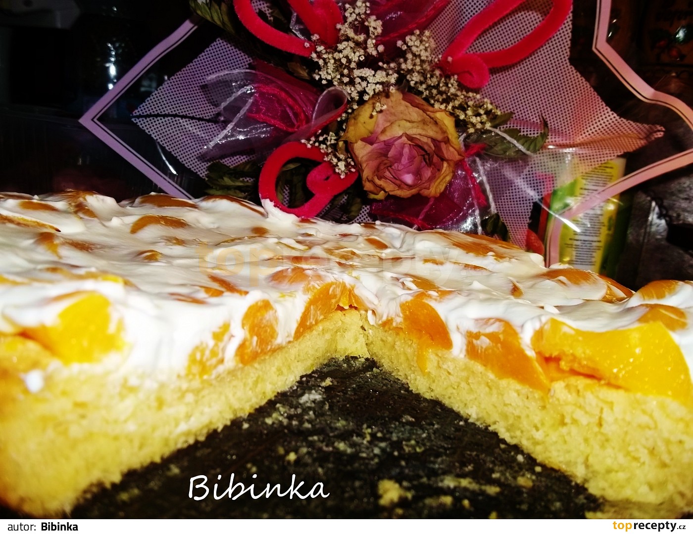 Šťavnatý, rychlý a osvěžující ovocný koláč recept - TopRecepty.cz