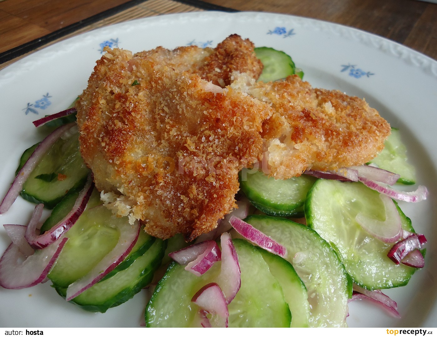 Kuře v kokosu a s okurkou recept - TopRecepty.cz