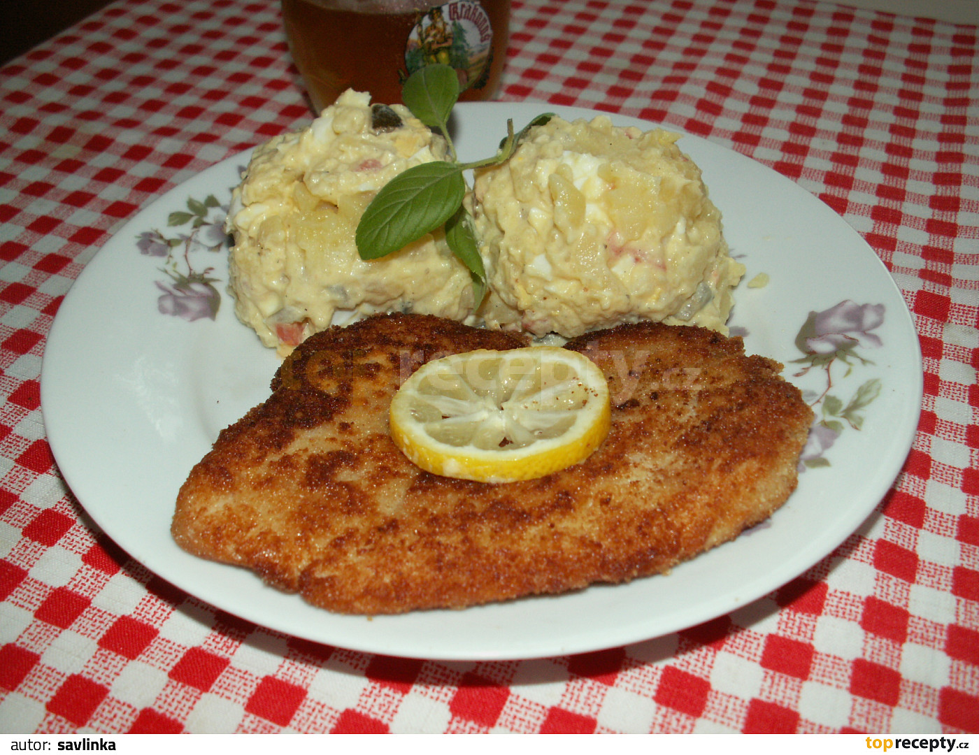 Kuřecí řízek s bramborovou kaší recept - TopRecepty.cz