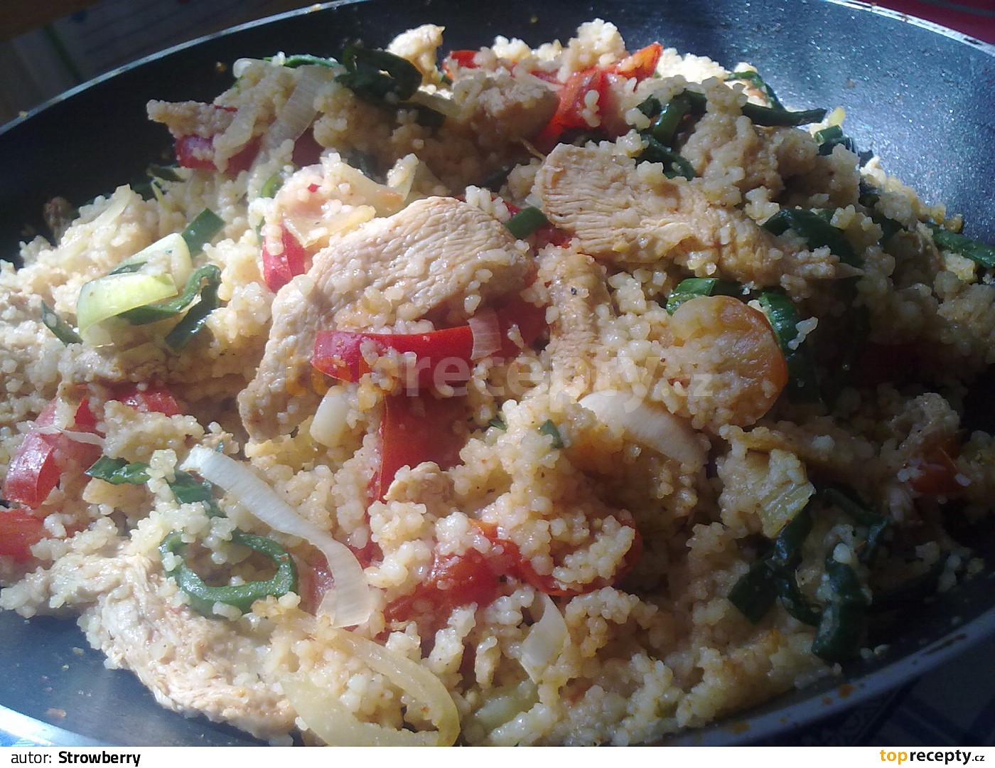 Kuskus s kuřecím masem a zeleninou recept - TopRecepty.cz