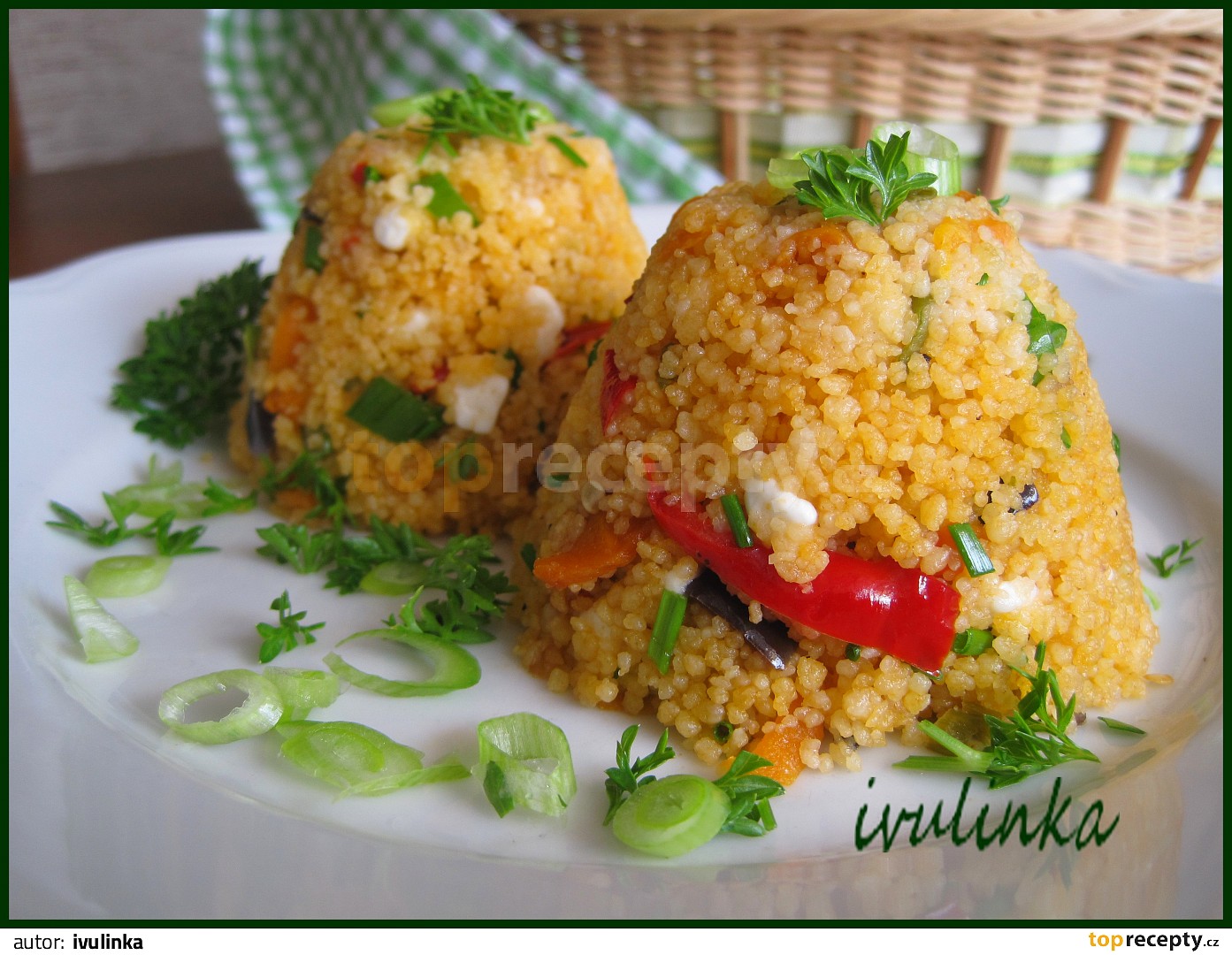 Kuskus se sýrem cottage a zeleninou recept - TopRecepty.cz