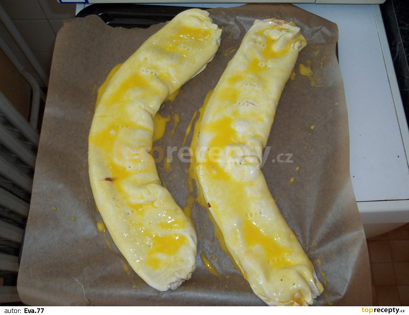 Slaný štrúdl dle chutí recept - TopRecepty.cz