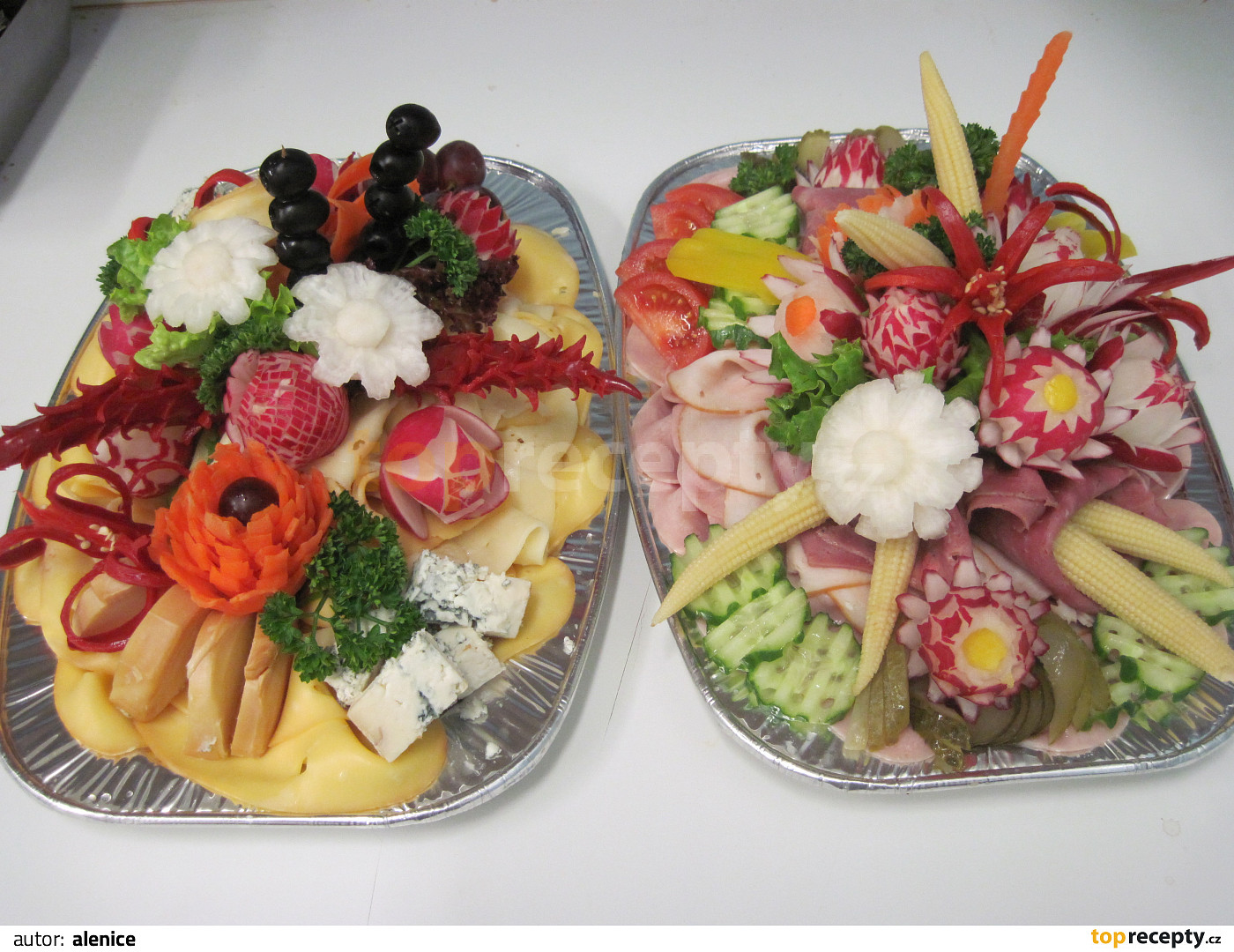 Obložené mísy-zdobení recept - TopRecepty.cz