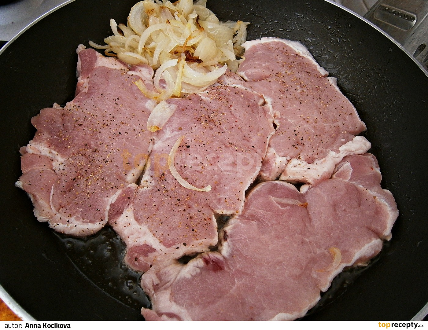 Vepřová kotleta na cibuli aneb "mámo, honem, já mám hlad" recept ...