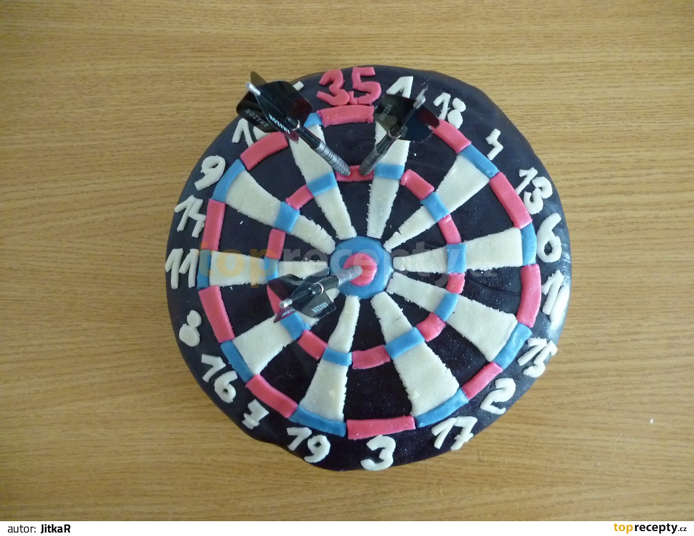 Dort šipkový terč recept - TopRecepty.cz