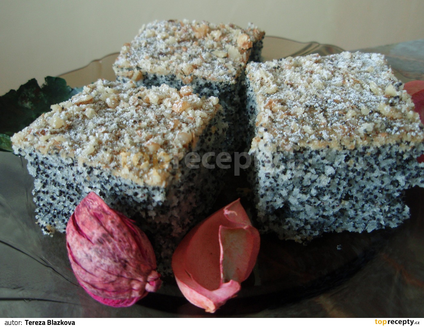 Jogurtový makovník z nemletého máku recept - TopRecepty.cz