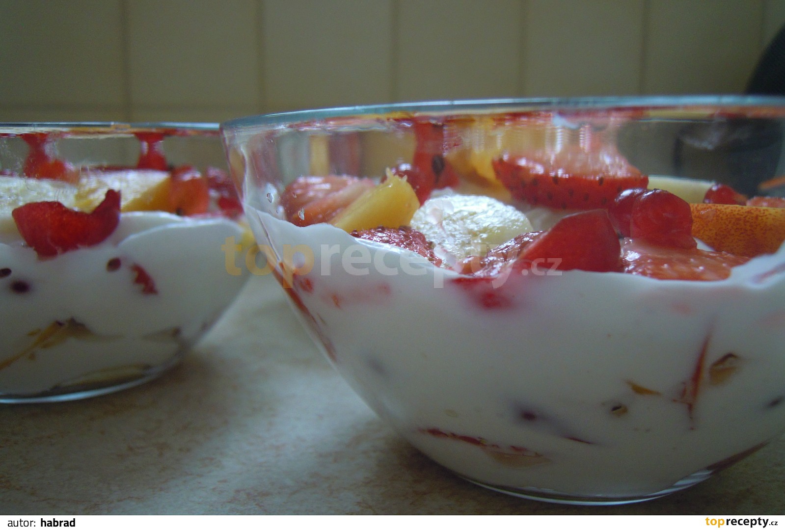 Tvaroh s ovocem recept - TopRecepty.cz
