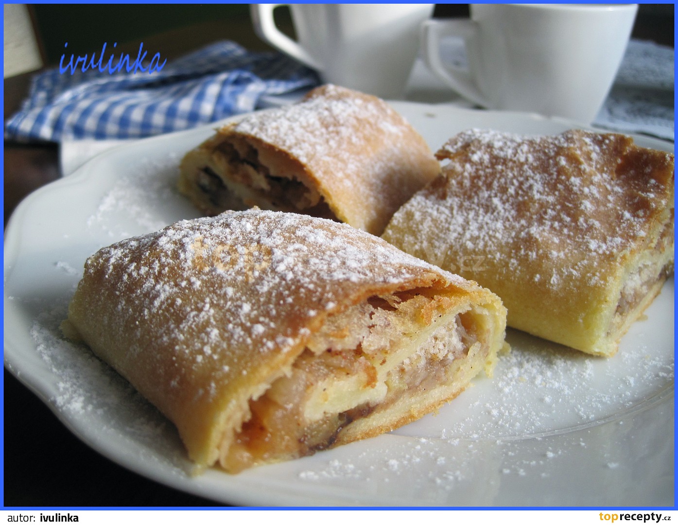 Jogurtový závin s jablky recept - TopRecepty.cz